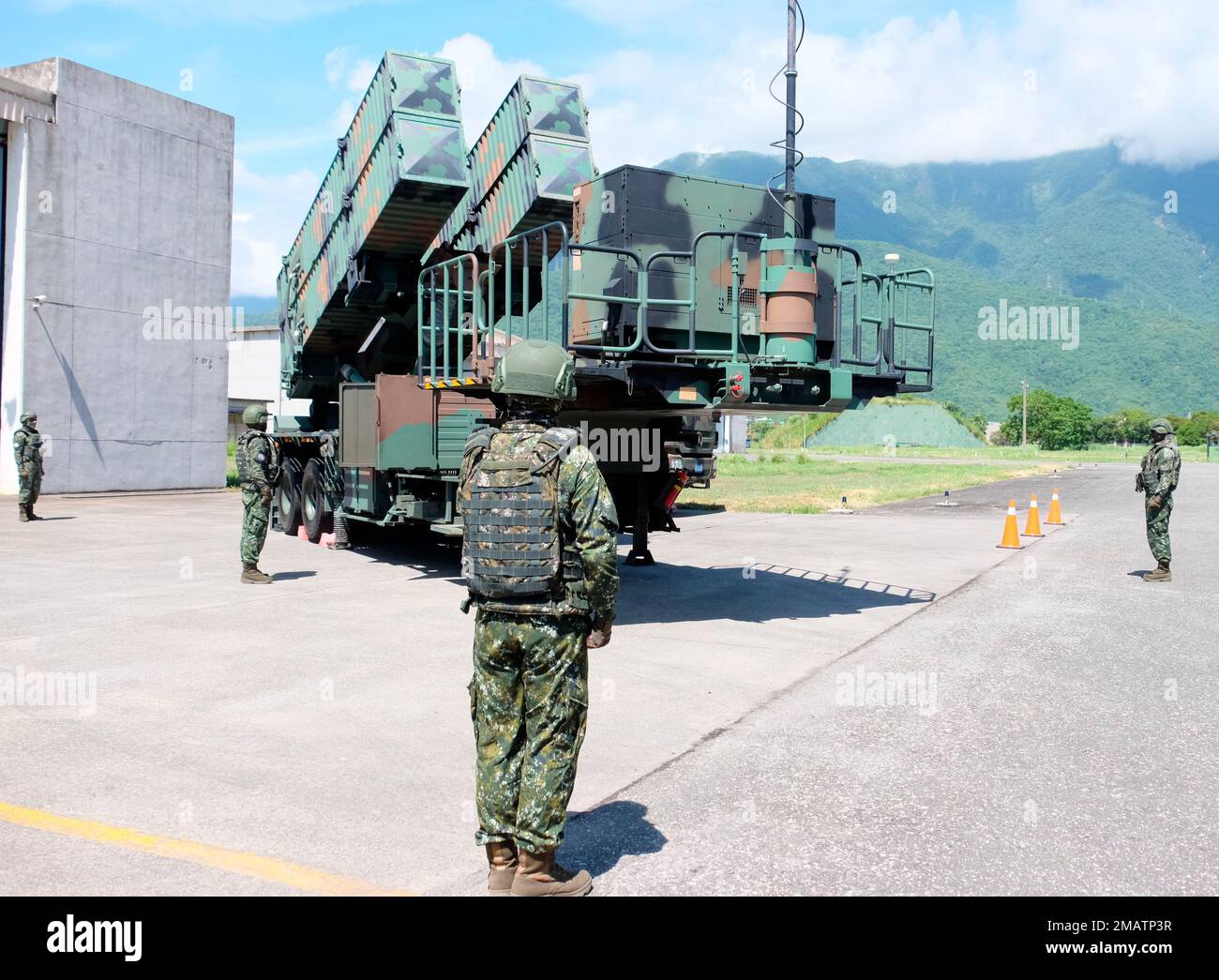 Taiwanese soldiers operate a Sky Bow III (Tien-Kung III) Surface-to-Air ...