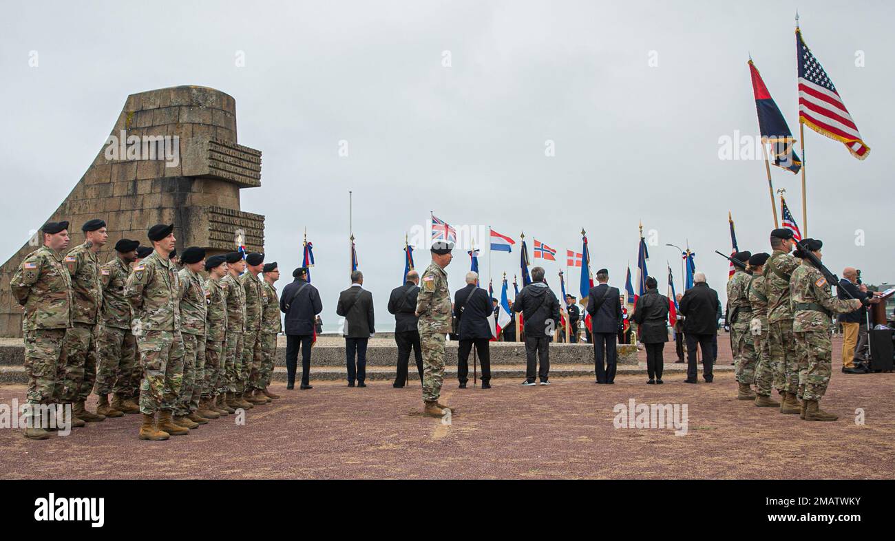 U.S. Army Soldiers with the 1st Infantry Division stand in formation ...
