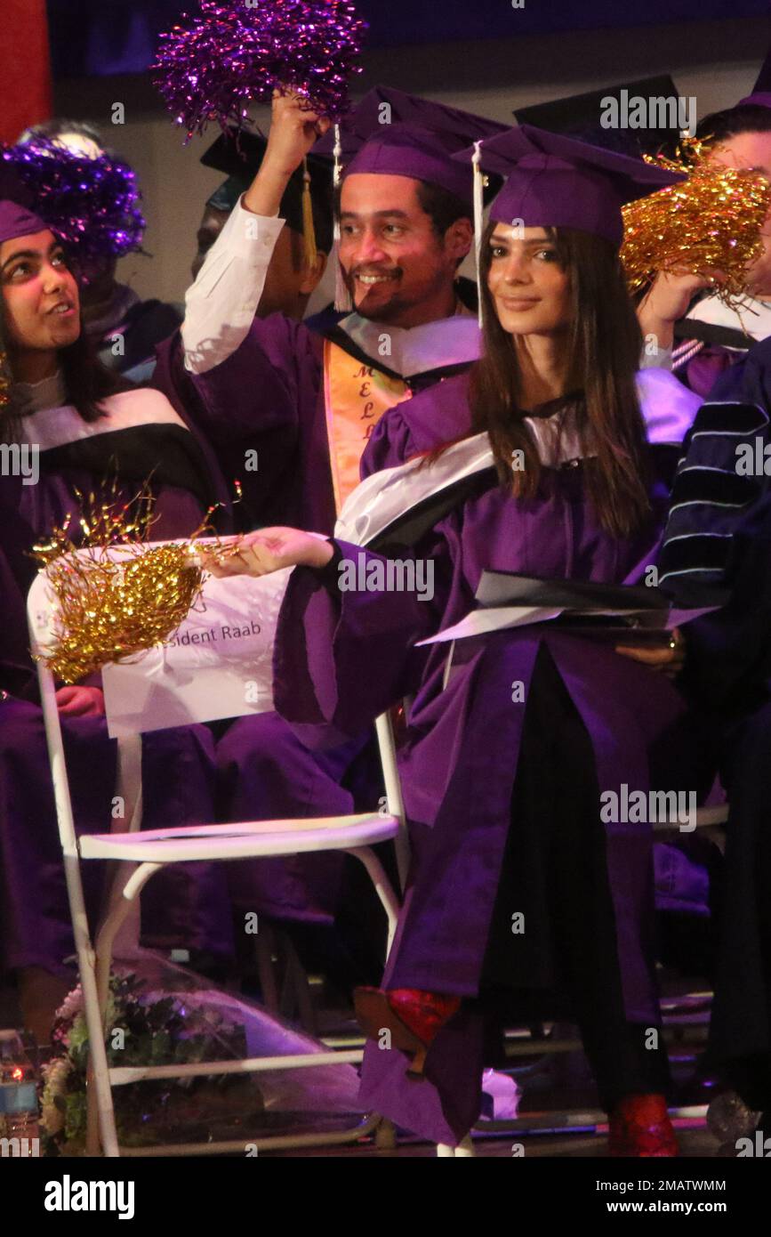 New York, NY, USA. 19th Jan, 2023. Emily Ratajkowski Delivers Hunter ...