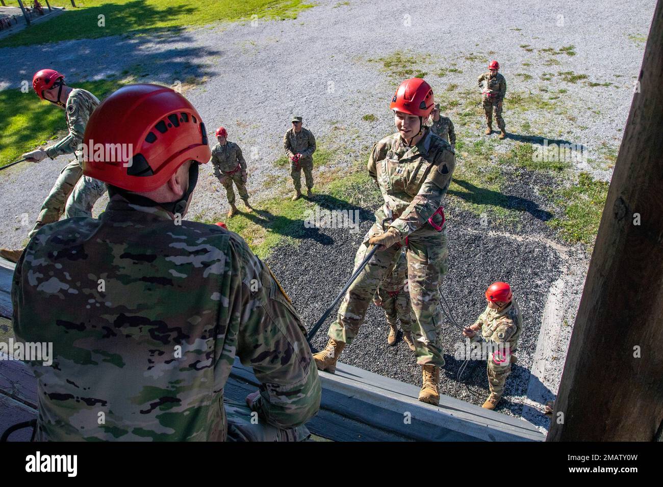 Sgt. 1st Class Paul Shelton, training sergeant with Company B, 399th ...