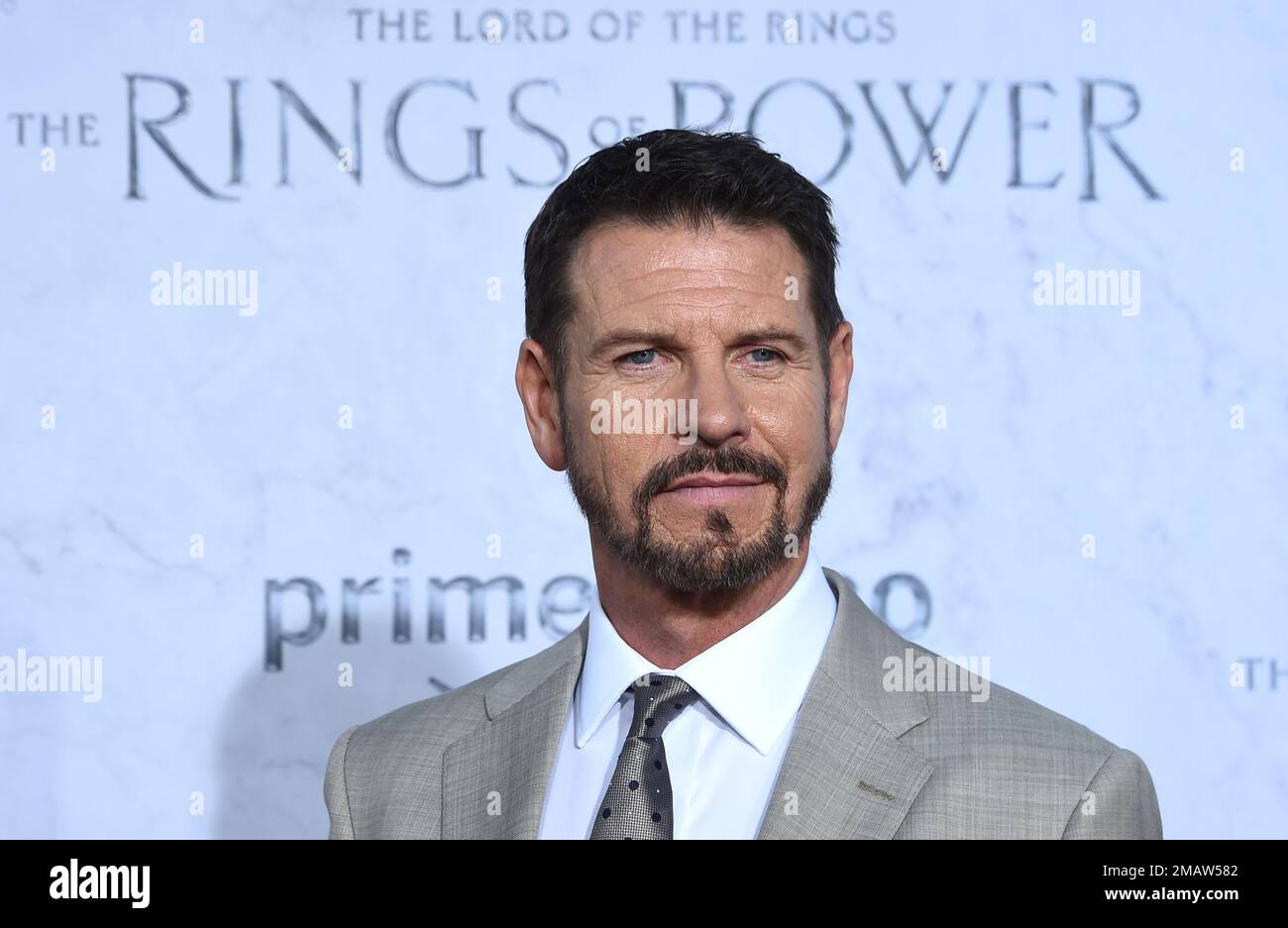 Lloyd Owen arrives at the premiere of "The Lord of the Rings: The Rings ...