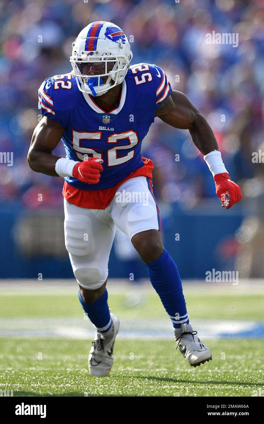 Buffalo Bills linebacker Marquel Lee runs on the field during the first ...