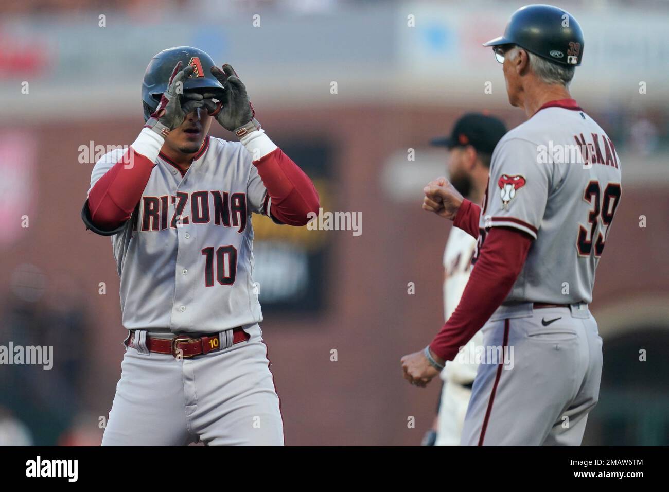 Arizona Diamondbacks' Josh Rojas (10) celebrates his single against the ...