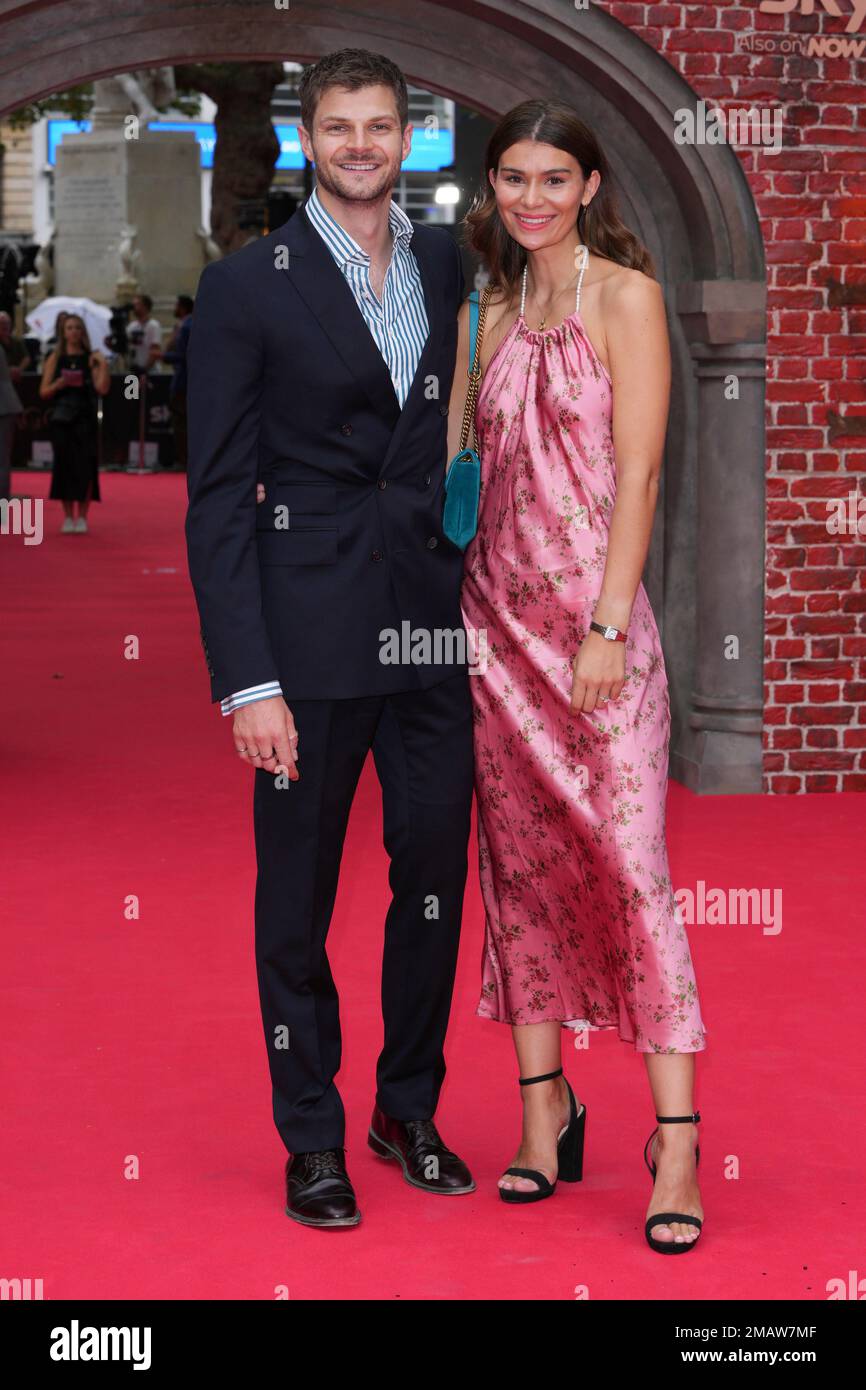 Jim Chapman and Sarah Tarleton pose upon arrival for the premiere of ...