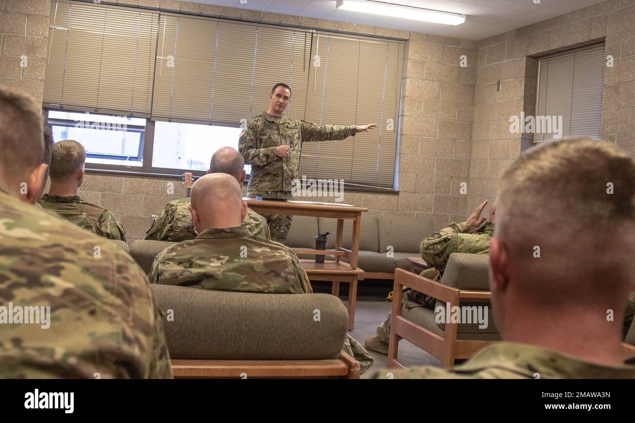 BOISE, idaho - Chaplain (Maj.) Jason Estes (center), a brigade chaplain ...