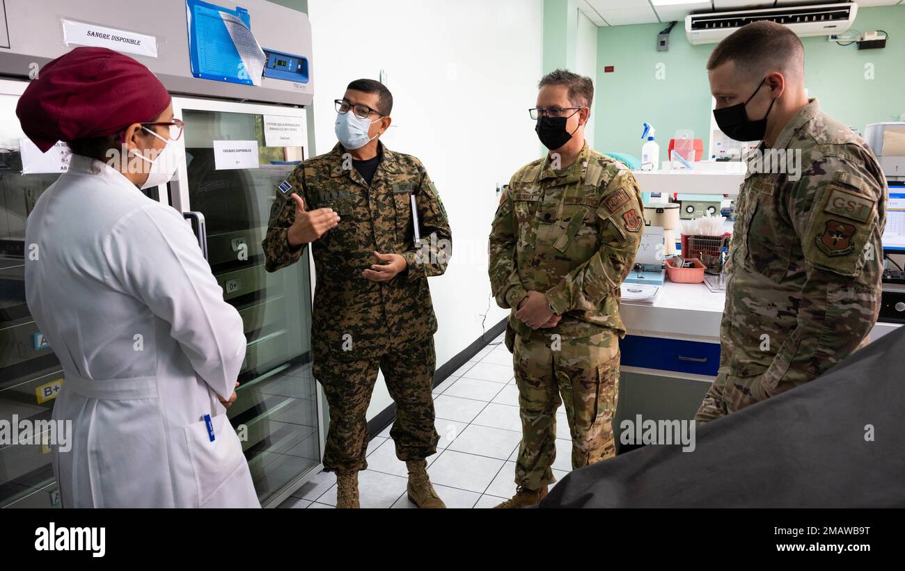 El Salvador army Maj. Carlos Diaz (middle left), Hospital Militar ...