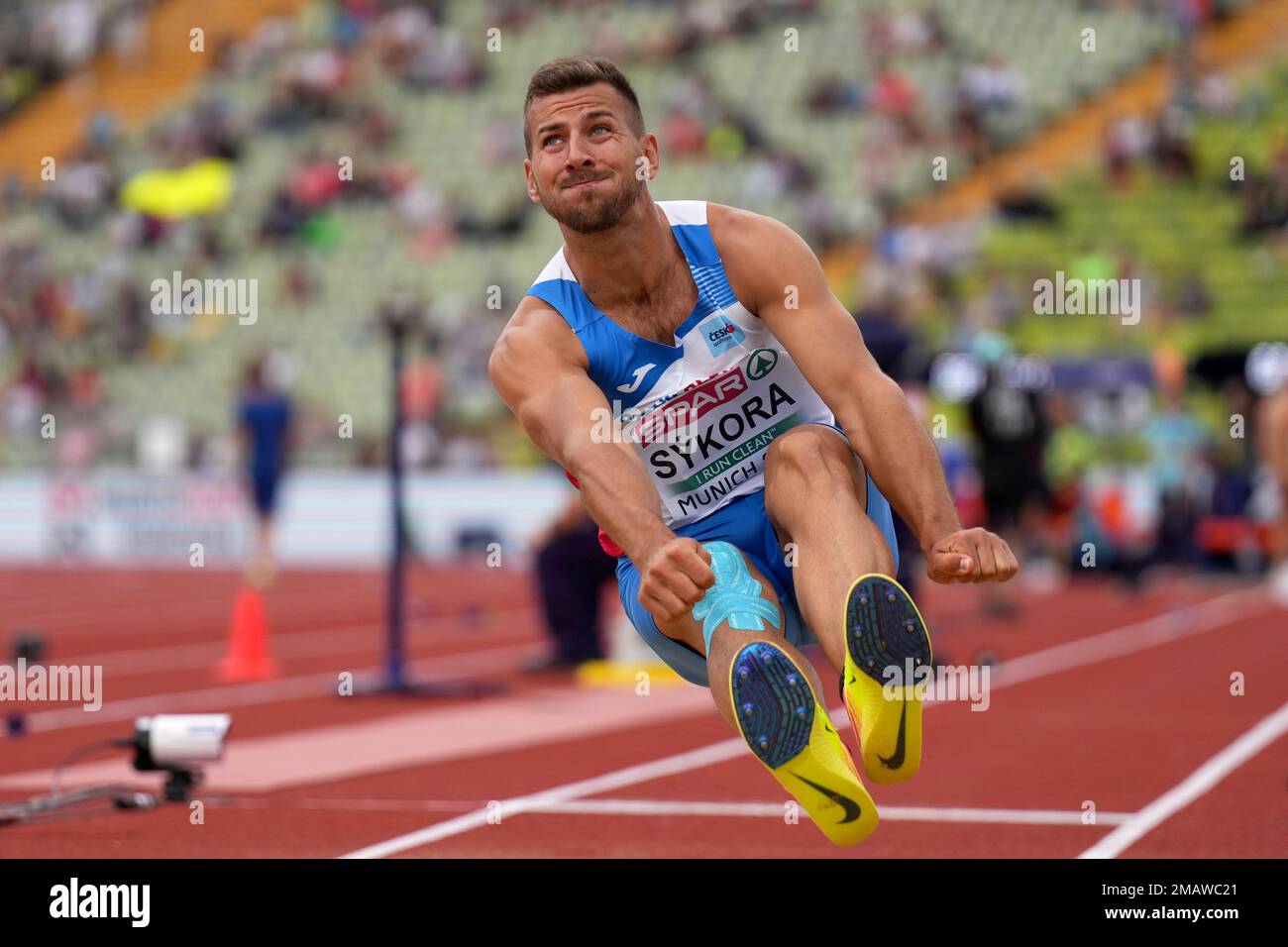 Jiri Sykora, of the Czech Republic, makes an attempt in the Men's ...
