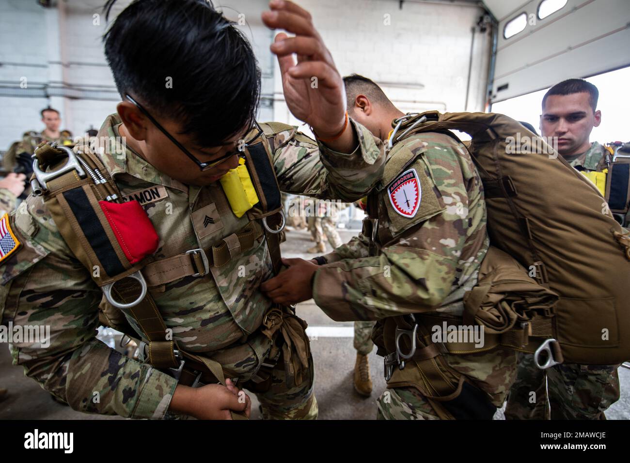 Service members of U.S. Army 1-10 Special Forces Group, U.S. Special ...