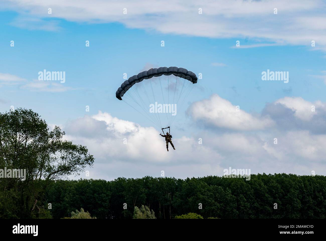 U.S. Army 1-10 Special Forces Group Soldiers assigned to Special ...