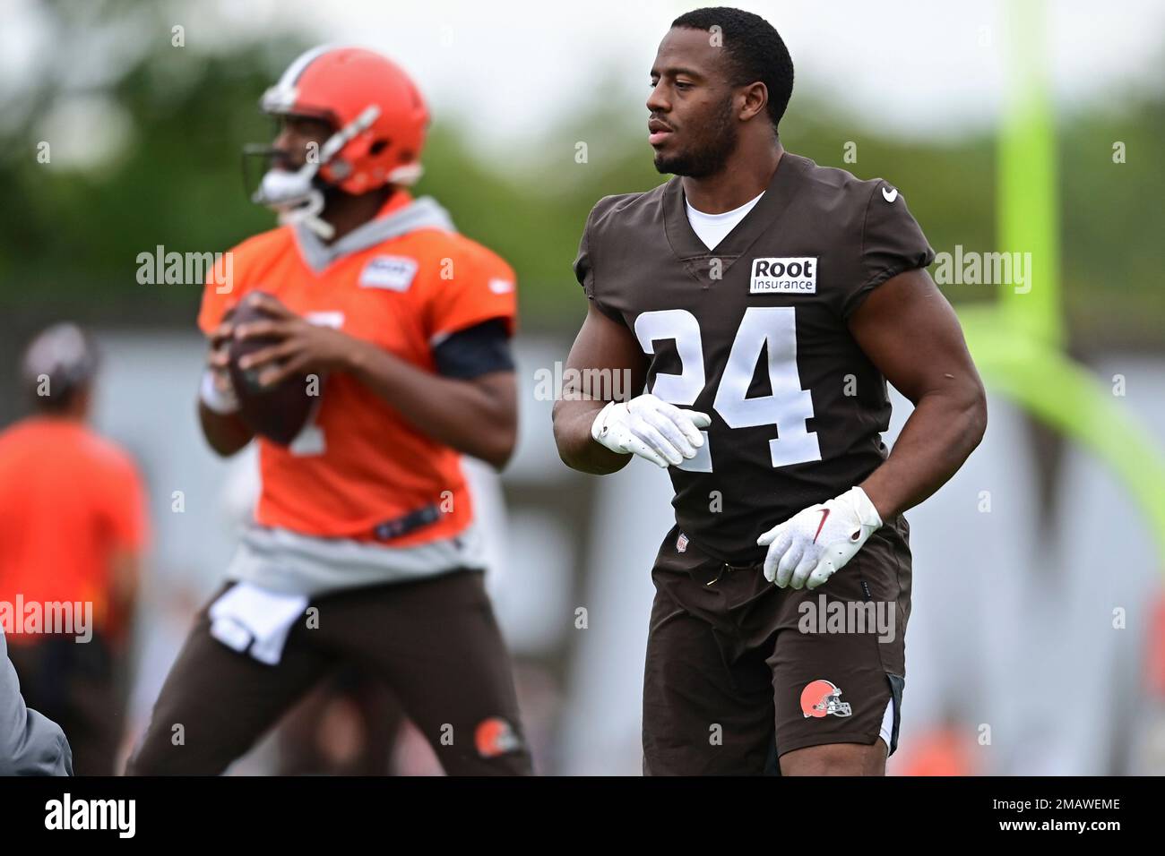 Cleveland Browns running back Nick Chubb runs during an NFL football ...