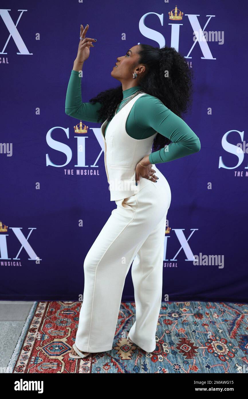 New York, NY, USA. 19th Jan, 2023. Taylor Iman Jones Photo Call for SIX ... New York, NY, USA. 19th Jan, 2023. Taylor Iman Jones Photo Call for SIX ...