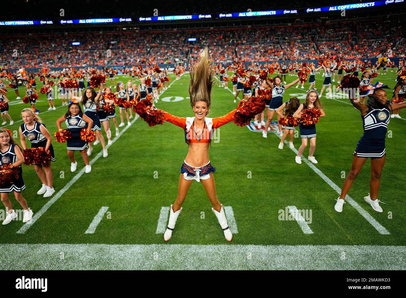 Broncos Cheerleaders 2022