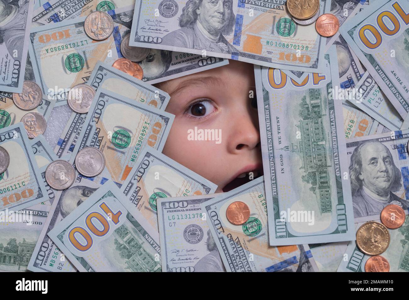 Shopping boy saving money hi-res stock photography and images - Alamy