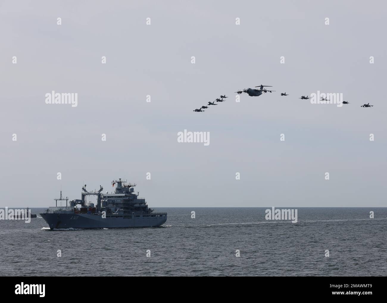 Berlin class replenishment ship hi-res stock photography and images - Alamy