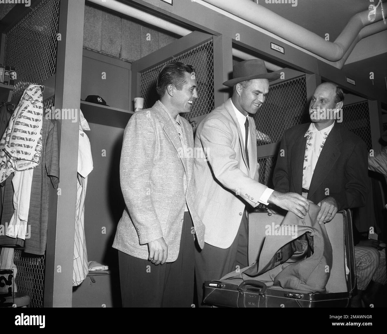 These three New York Yankees pack their belongings in Yankee Stadium ...