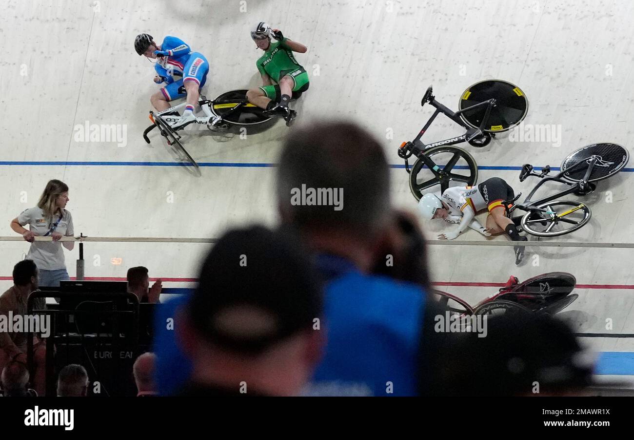 Riders crash at the Women's elimination race final during the European ...