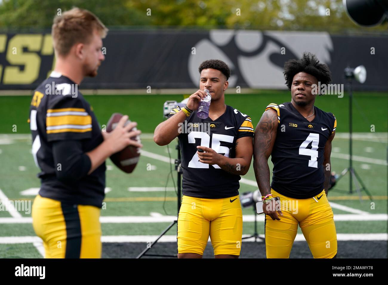 Iowa running backs Gavin Williams (25) and Leshon Williams (4) look on ...