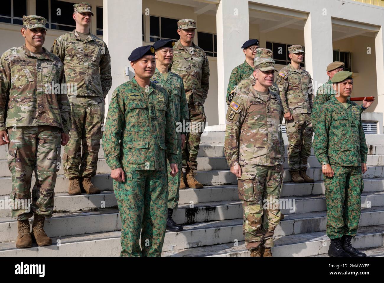 SINGAPORE - U.S. Army Soldiers and Singapore Armed Forces pose for a ...