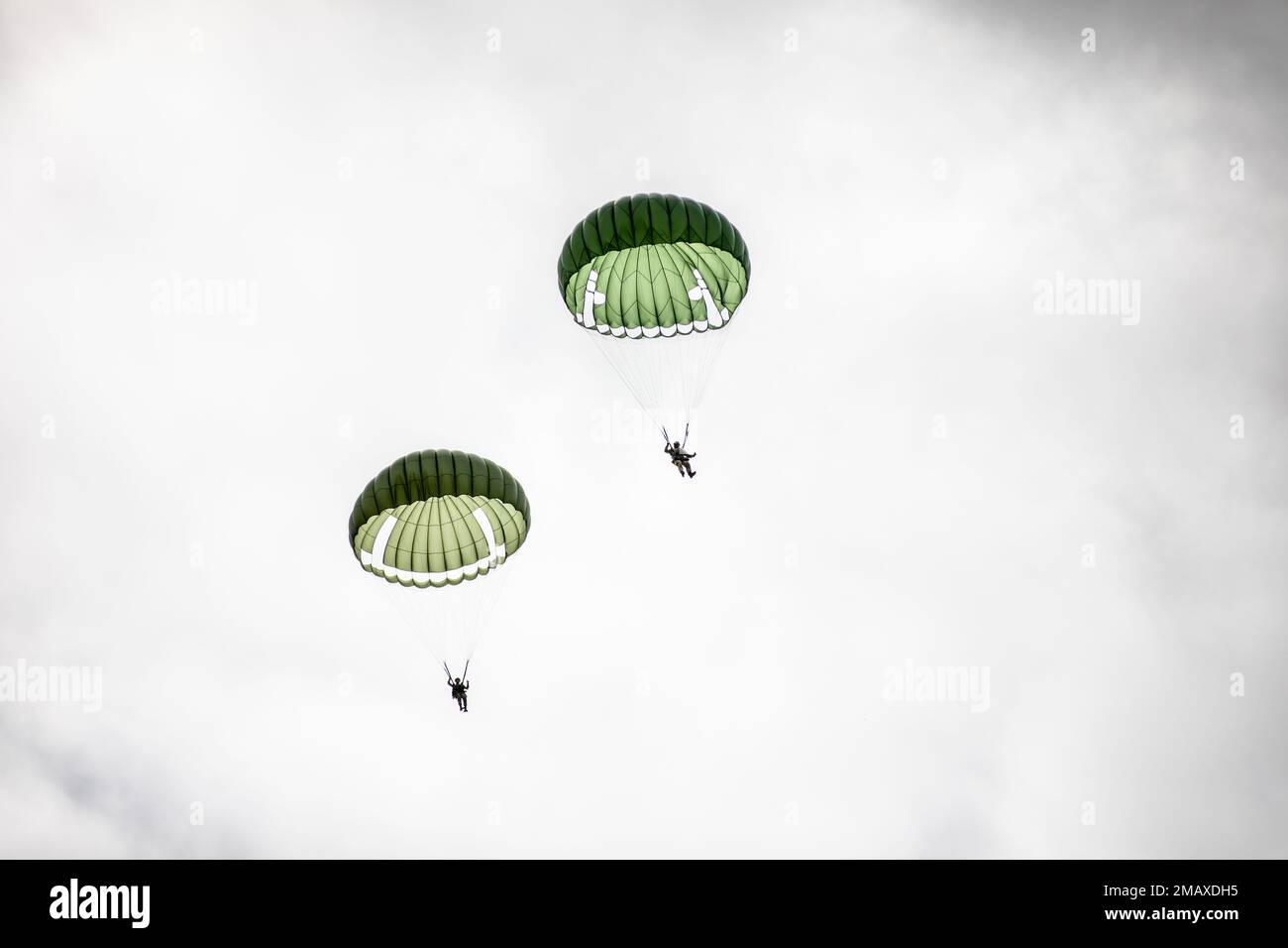 The Liberty Jump Team, both Active Duty and retired Military Personnel ...