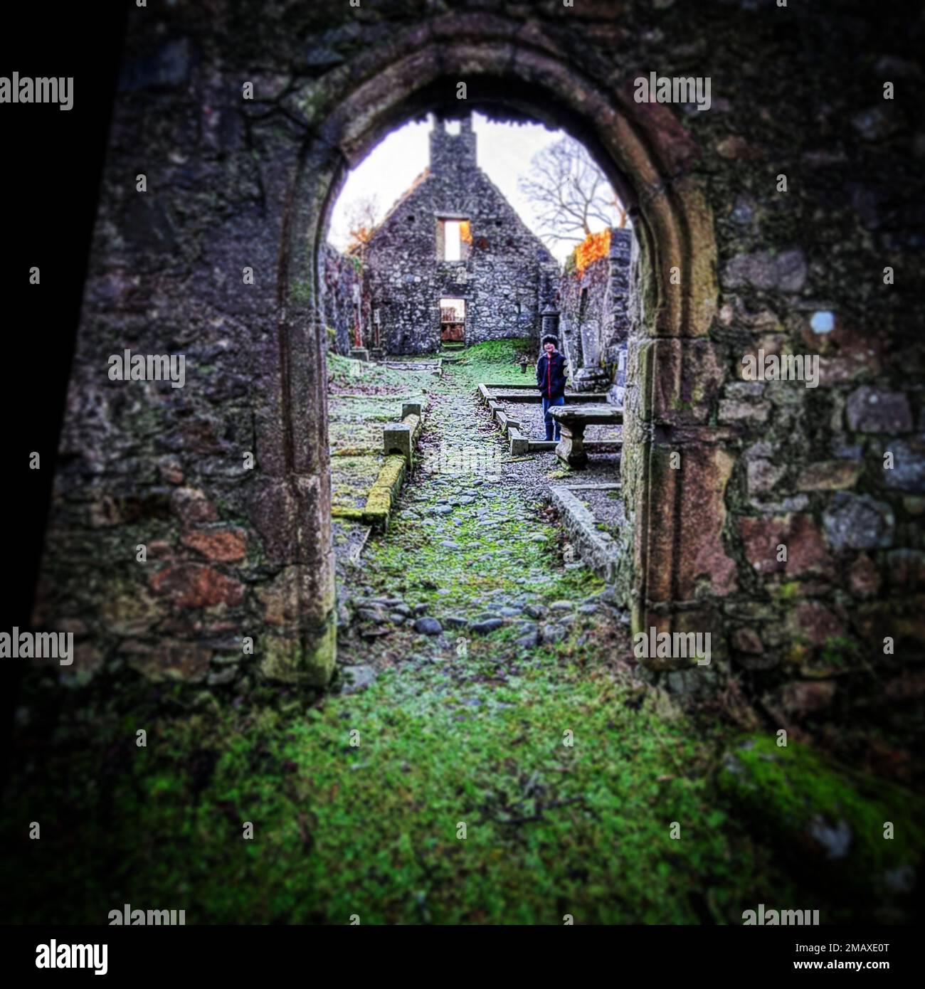 Ruined building arch hi-res stock photography and images - Alamy