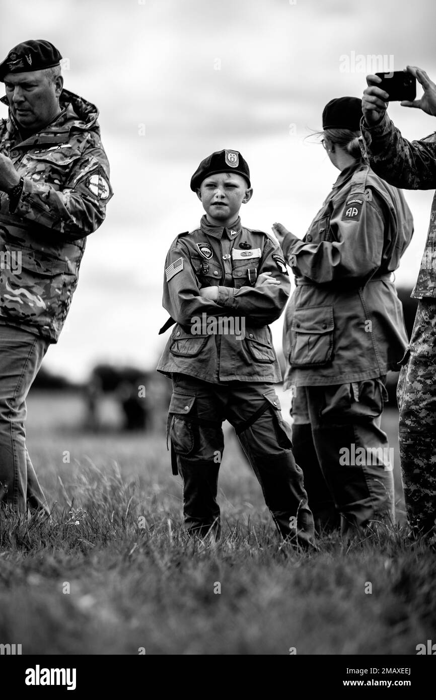 The Liberty Jump Team, both Active Duty and retired Military Personnel ...