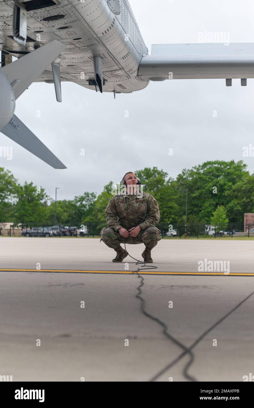 Airmen with the 124th Aircraft Maintenance Squadron launch, recover ...