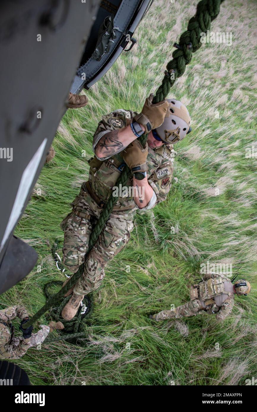 Tactical Air Control Party specialists from the 146th Air Support ...