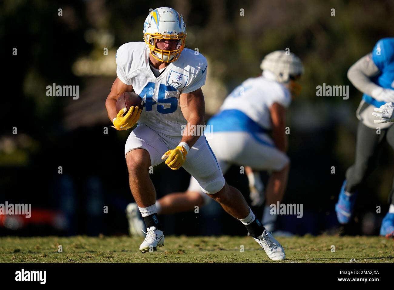 Los Angeles Chargers fullback Zander Horvath (45) participates in ...