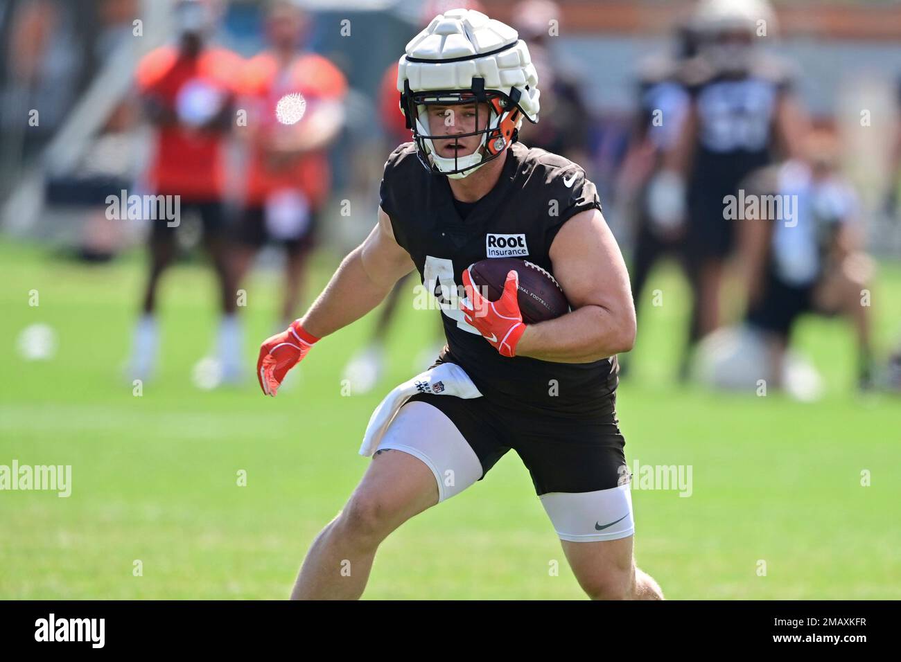 Cleveland Browns fullback Johnny Stanton IV runs during an NFL football ...