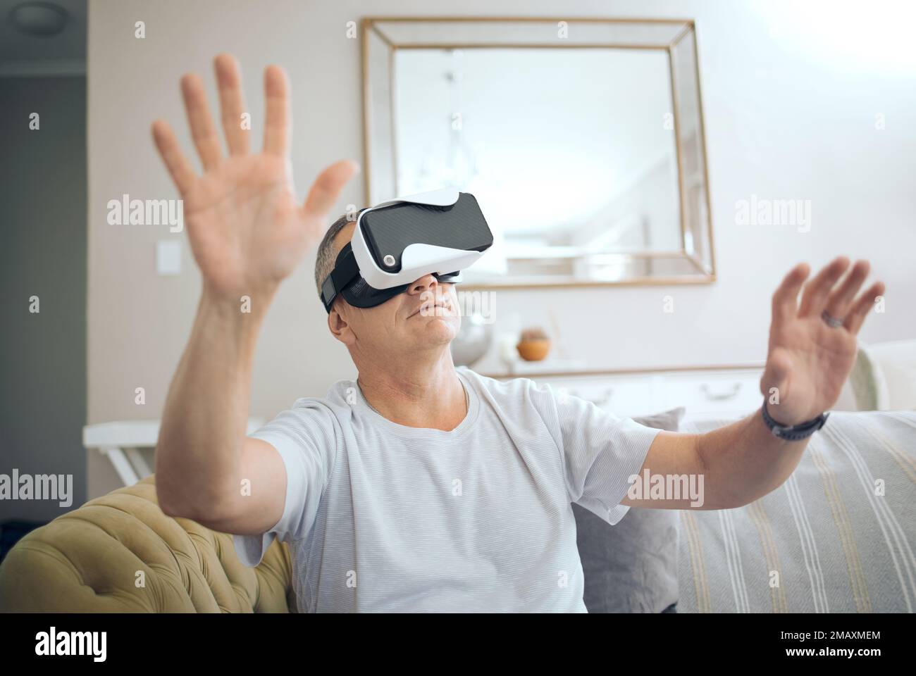 Adult vr hi-res stock photography and images - Alamy