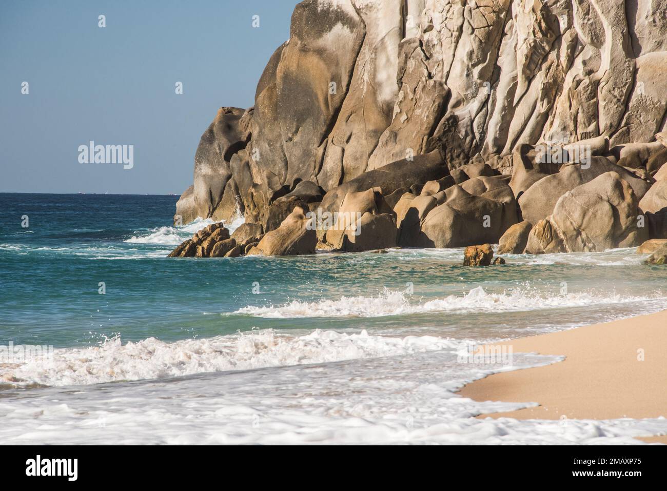 Pacific Ocean side of Lover's Beach, a beach with 2 different oceans ...