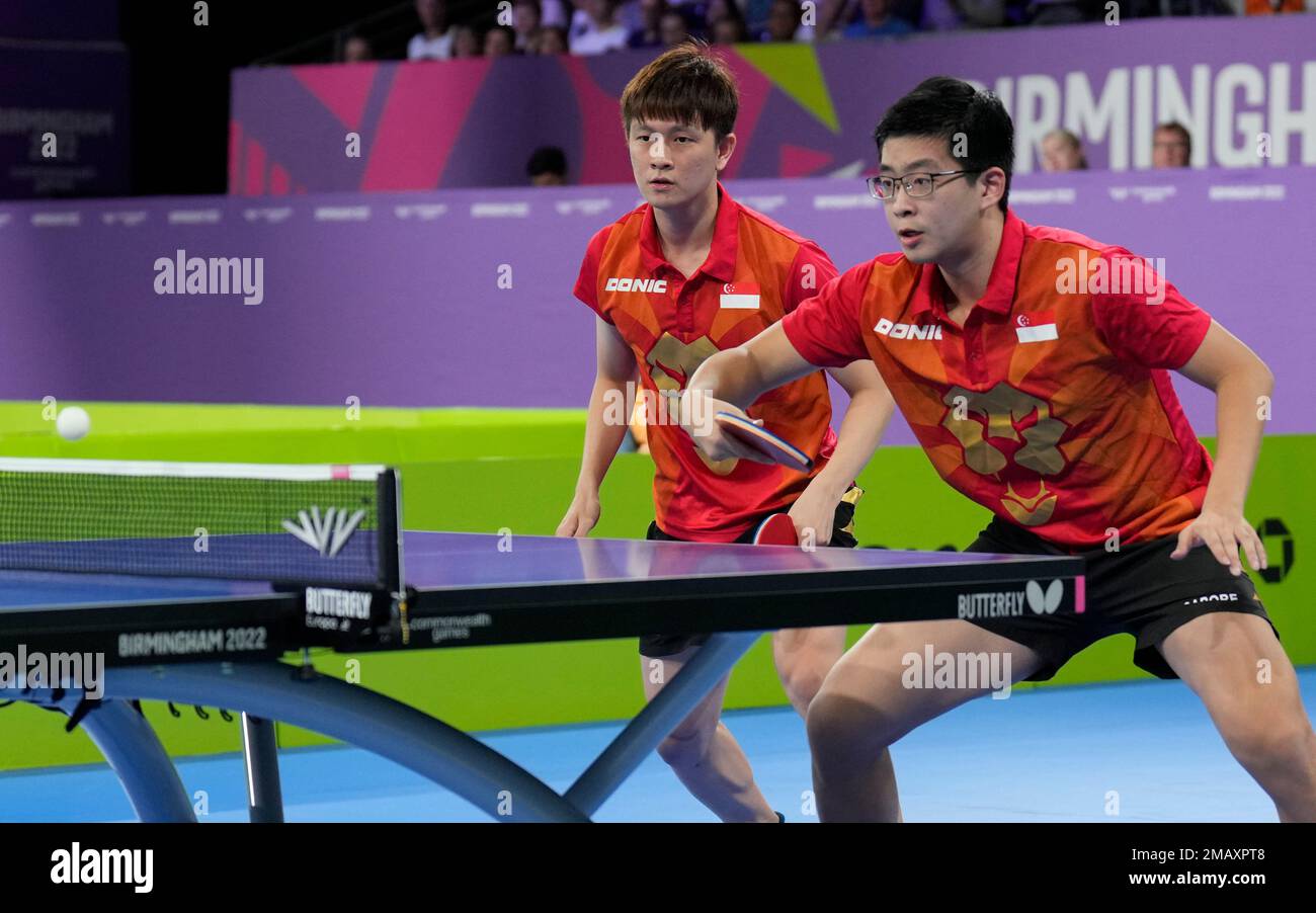 Singapore's Zhe Yu Clarence Chew and Shao Feng Ethan Poh, right, compete during the men's ...