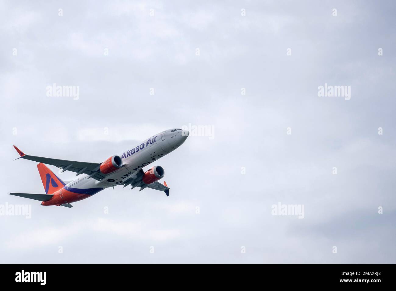 An aircraft of India's newest airline Akasa Air takes off on its first ...