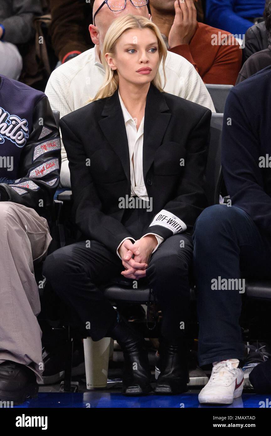 Stella Maxwell attends the NBA Paris Game 2023 match between Detroit ...