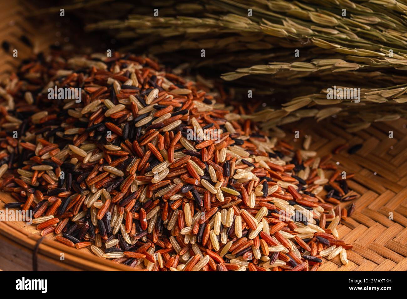 Raw three color jasmine rice.Thai rice grains Stock Photo - Alamy