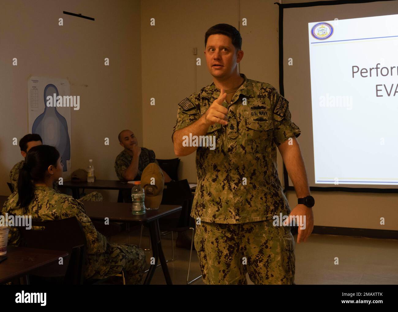 WHITE BEACH, Japan (June 7, 2022) Senior Chief Electronics Technician ...