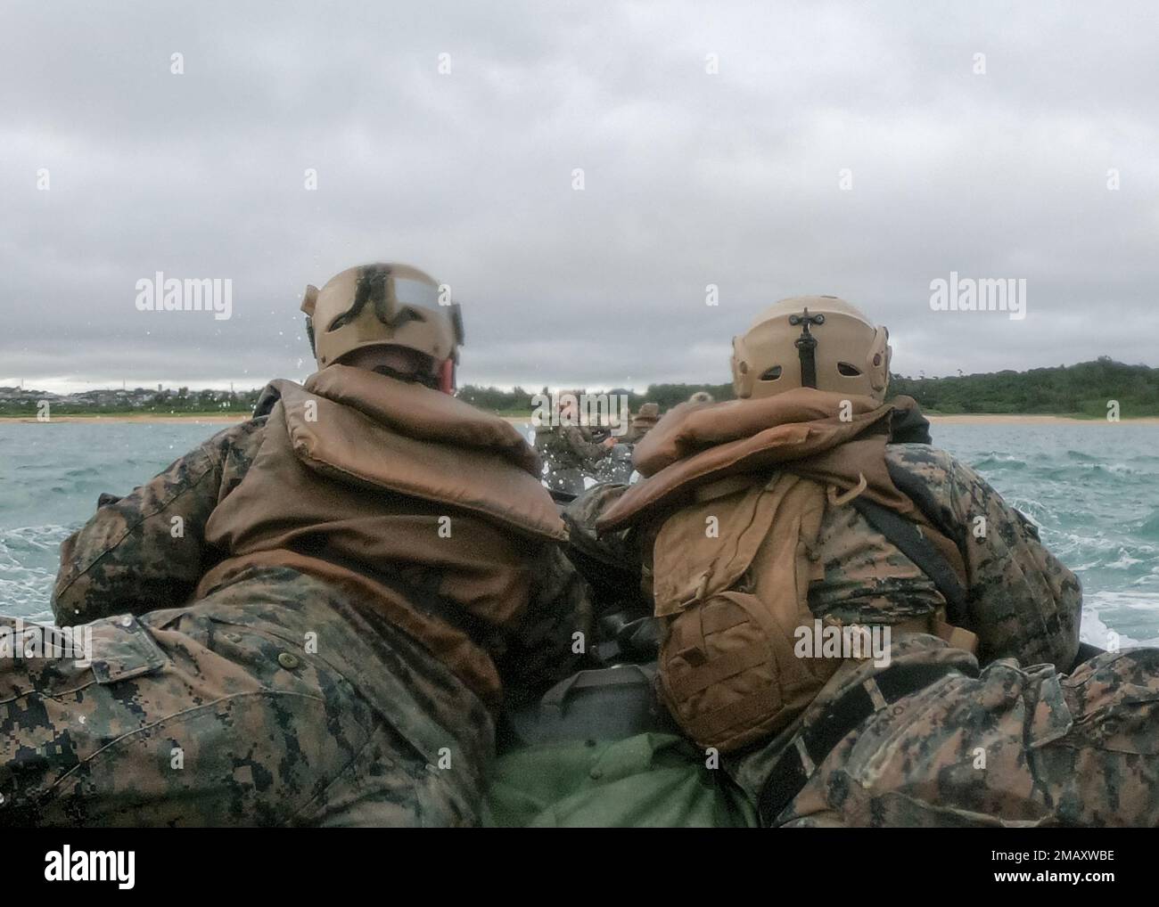 U.S. Marines with Battalion Landing Team (BLT) 2/5, 31st Marine ...