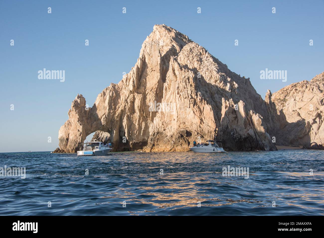 The Cabo Arch is one of the most popular attractions for tourists and ...