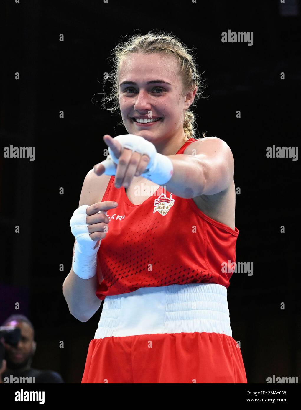England's Gemma Paige Richardson reacts after winning the Women's Light ...