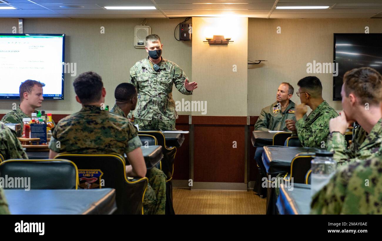 San Diego June 7 2022 Capt Wayne Liebold Executive Officer Of Amphibious Assault Ship Uss