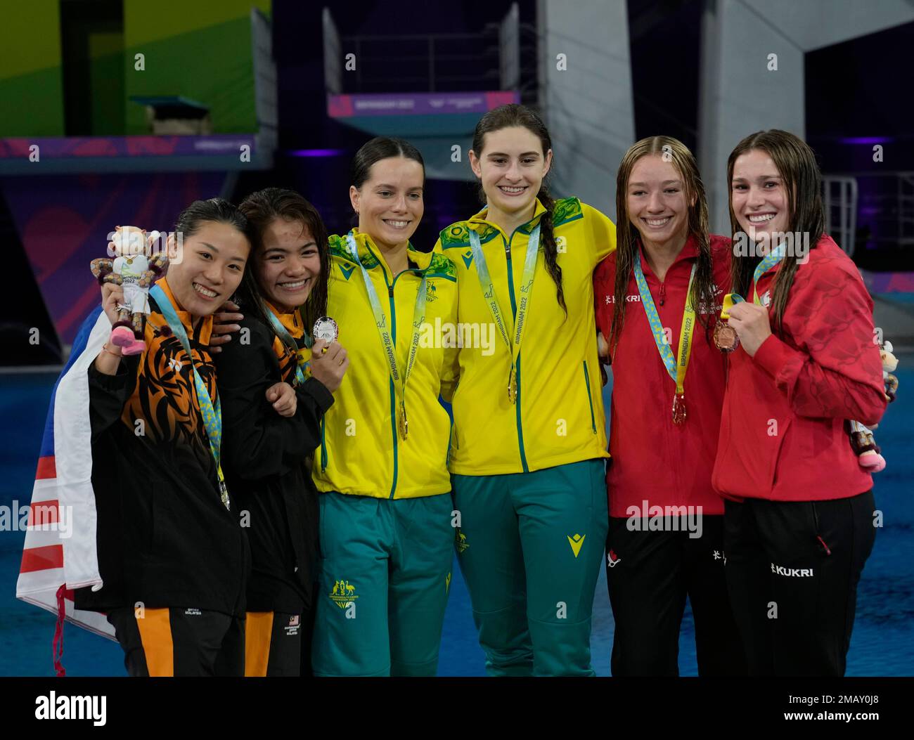 Gold medals winner Keeney Maddison and Smith Anabella Luce of Team ...