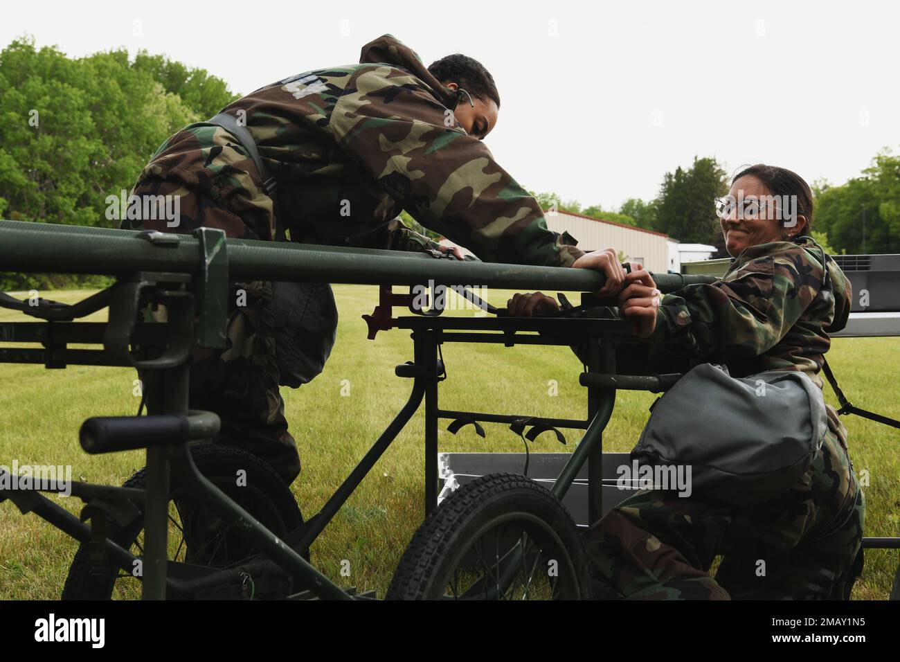 Field stretcher hi-res stock photography and images - Alamy