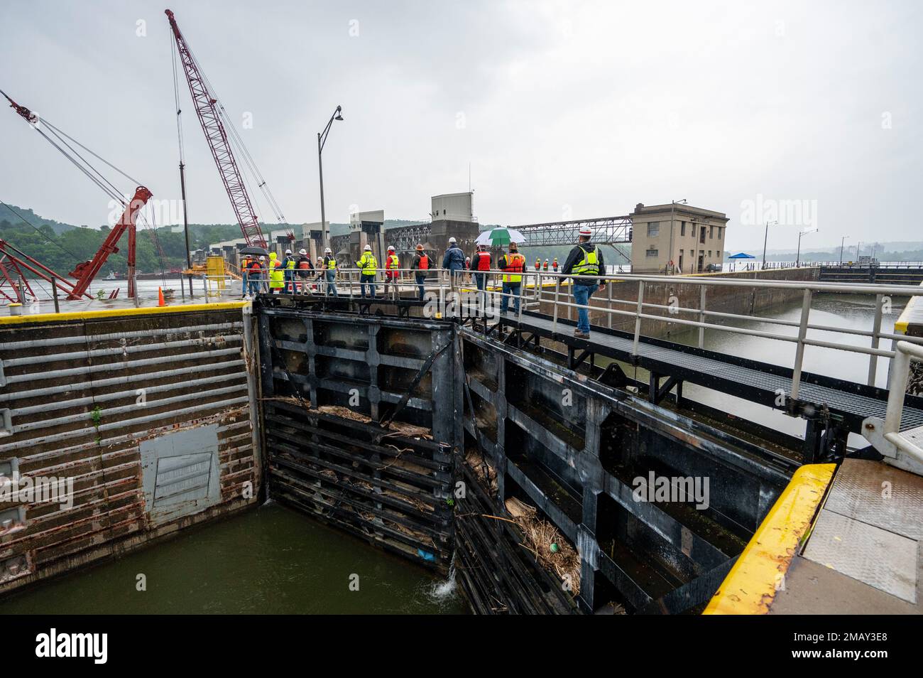 Miter gate hi-res stock photography and images - Alamy