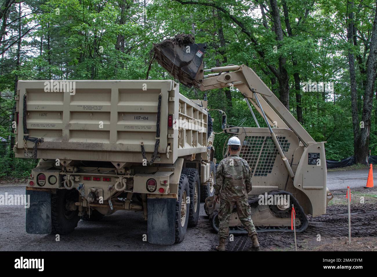 Approximately 100 Soldiers from the 1430th Engineer Company (1430th EN ...
