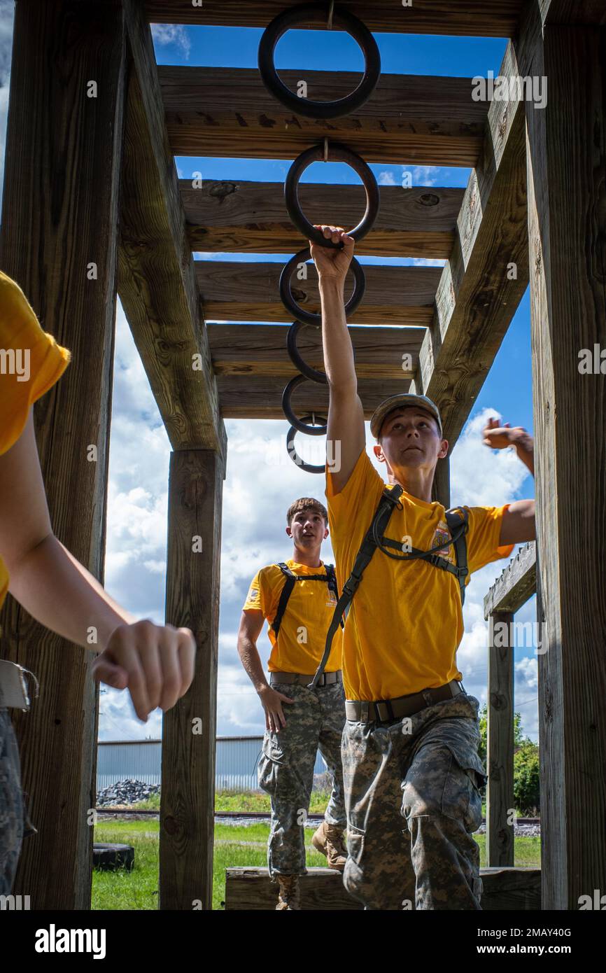 Junior Reserve Officer Training Corps cadets compete in the obstacle ...