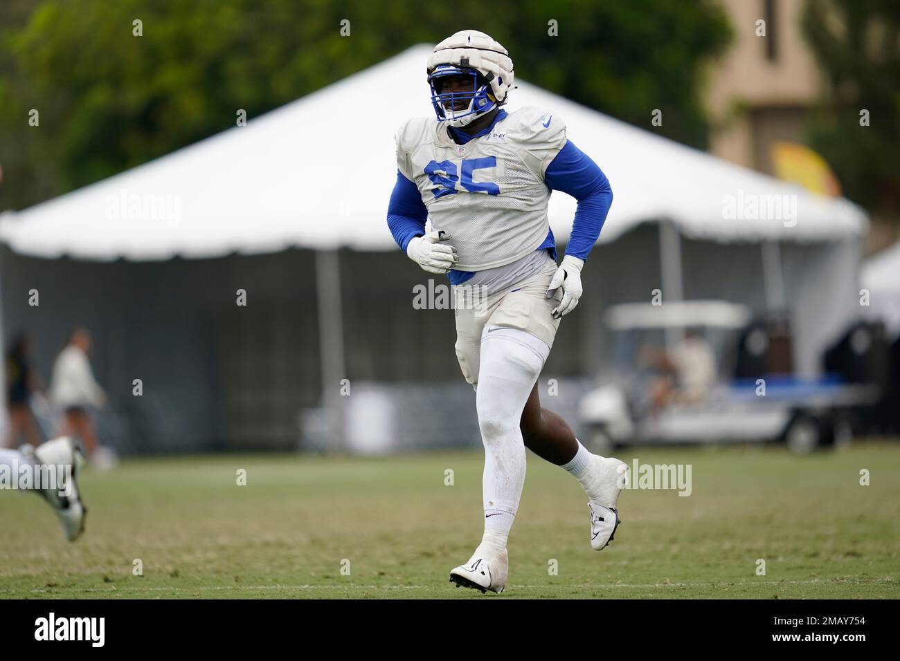 Los Angeles defensive tackle Rams Bobby Brown III (95) participates in ...