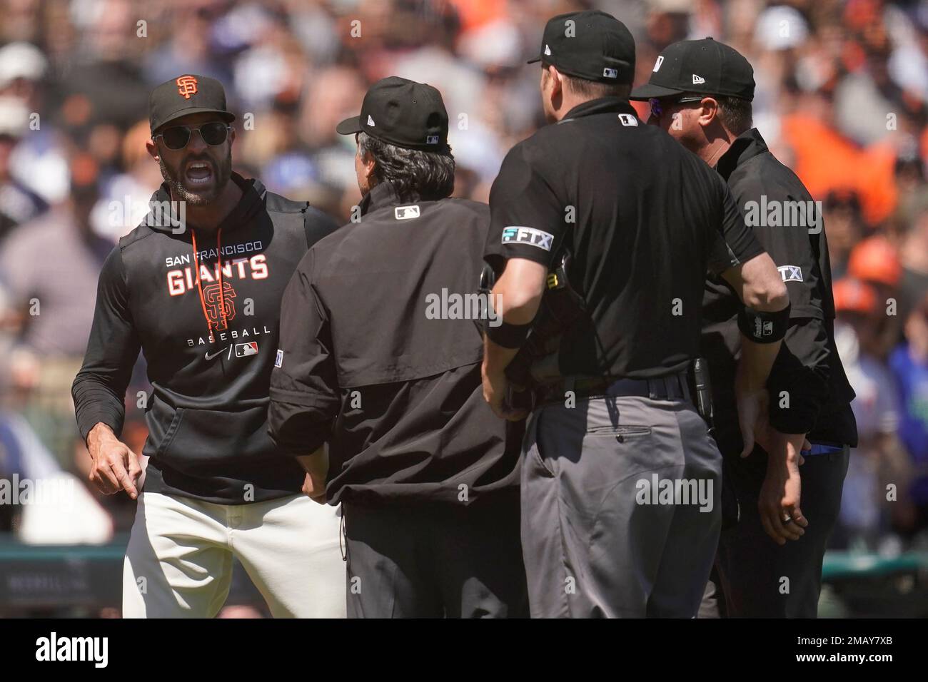 San Francisco Giants manager Gabe Kapler, left, reacts toward the ...