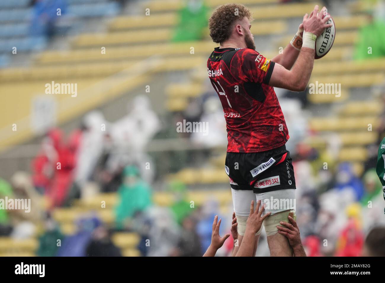Brave Lupus' Warner Dearns during the Japan Rugby League One 2022-23 ...