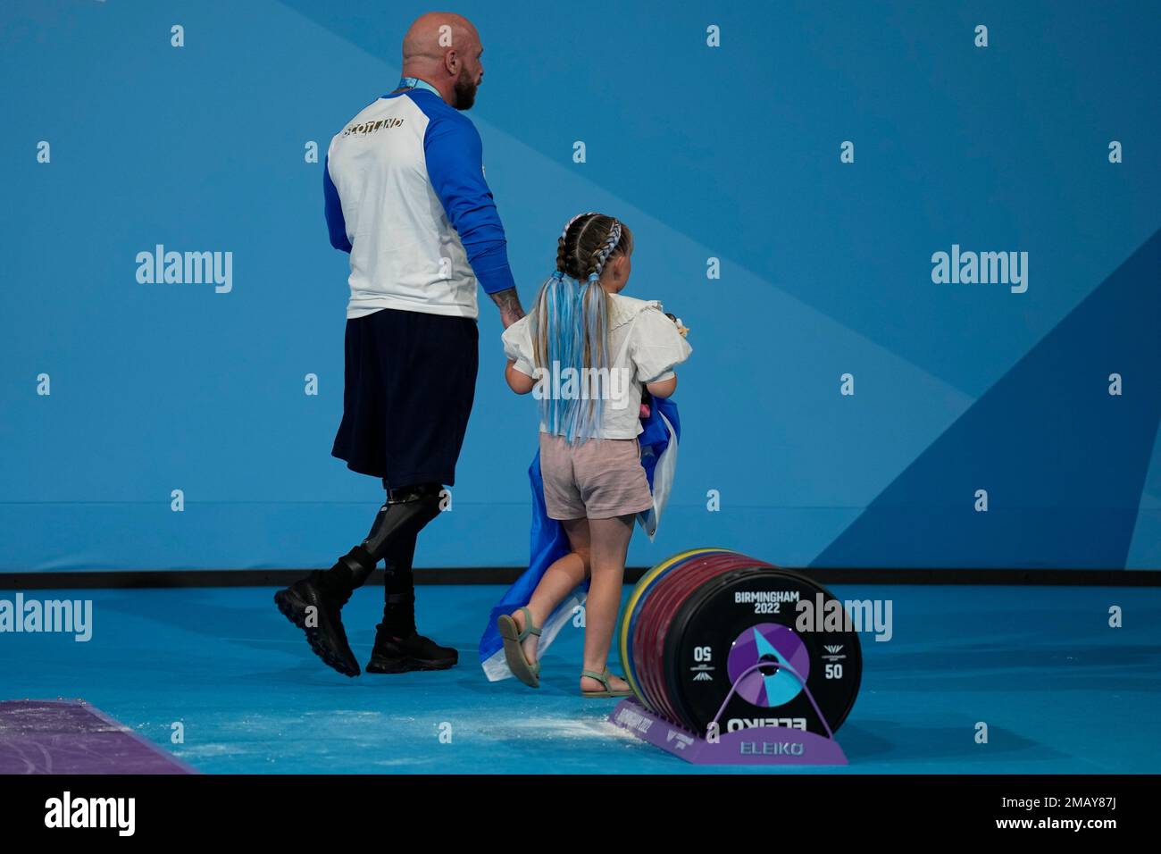 Scotland's Micky Yule leaves with his daughter after winning the bronze ...