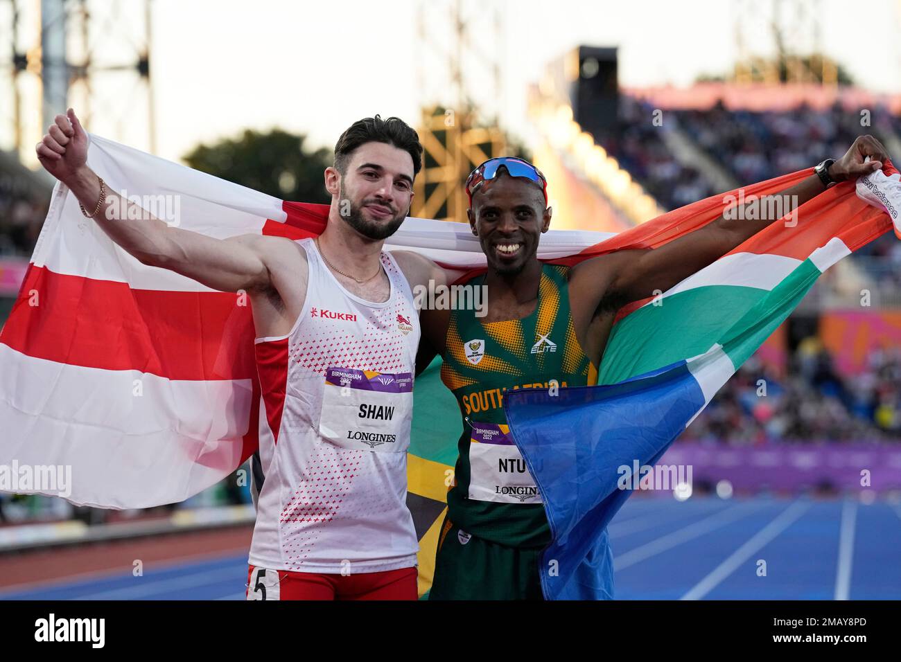 Silver medalist Zachary Alexander Shaw of England, left, and gold ...